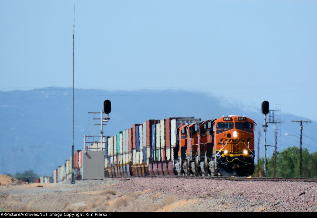 BNSF 8057